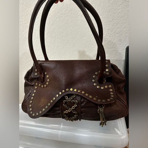 Be & D | Bags | Designer Distressed Leather Bag With Brass Detailing ...